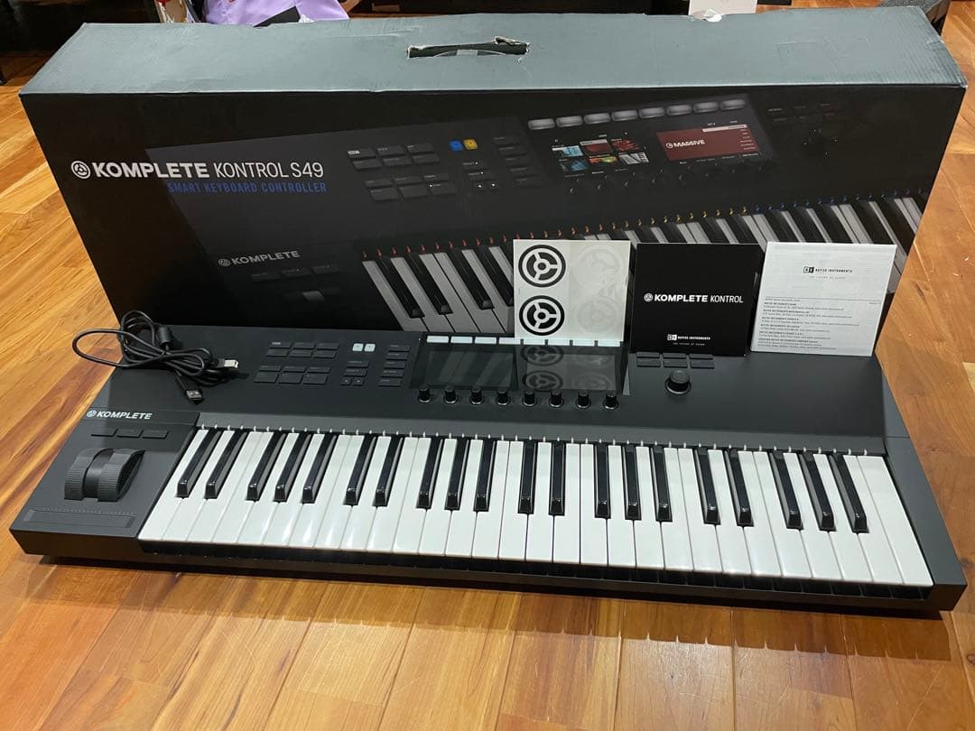 ①KOMPLETE KONTROL S49 MK2 ライセンス有