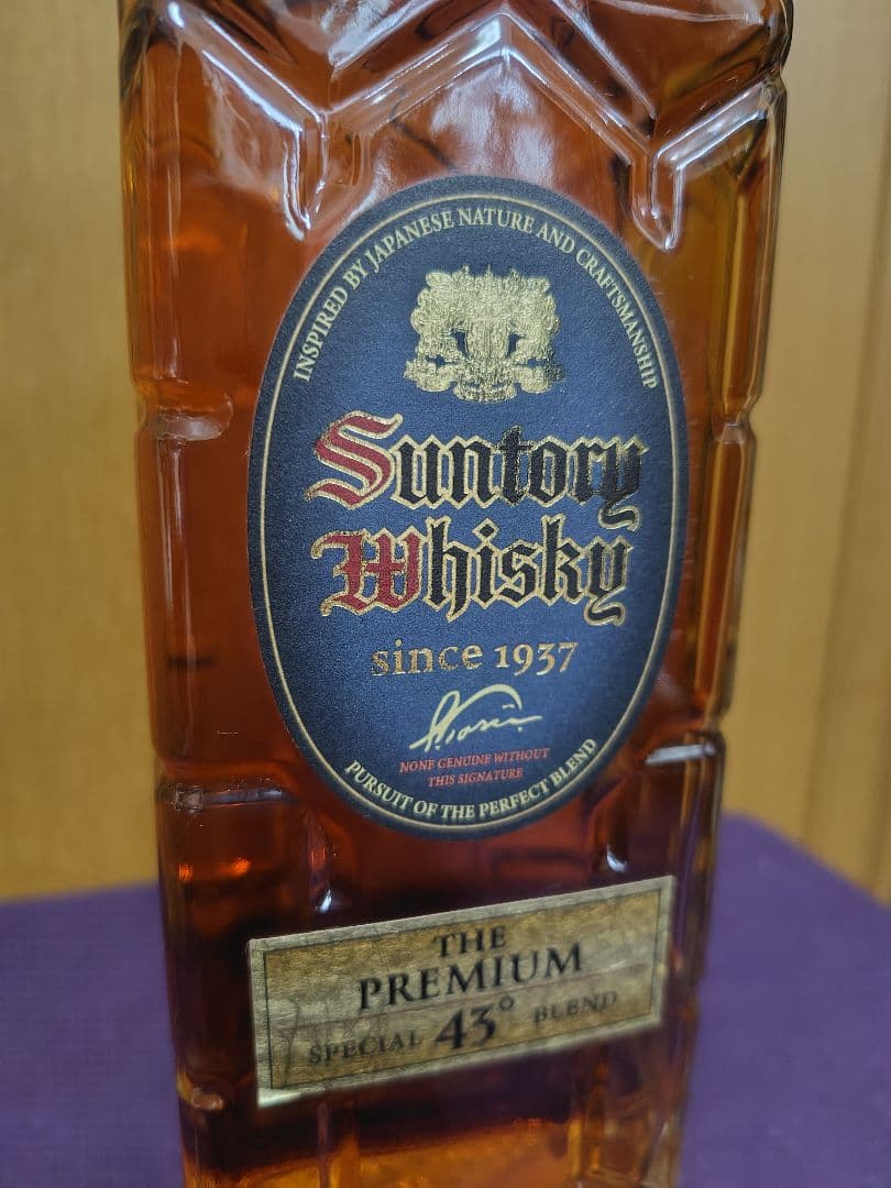 Suntory The Premium 43% ウイスキー