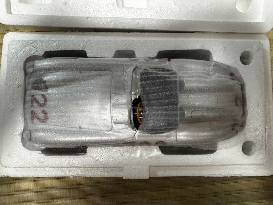 ミニカー CMC Mercedes-Benz 300 SLR (W196S) 1:18