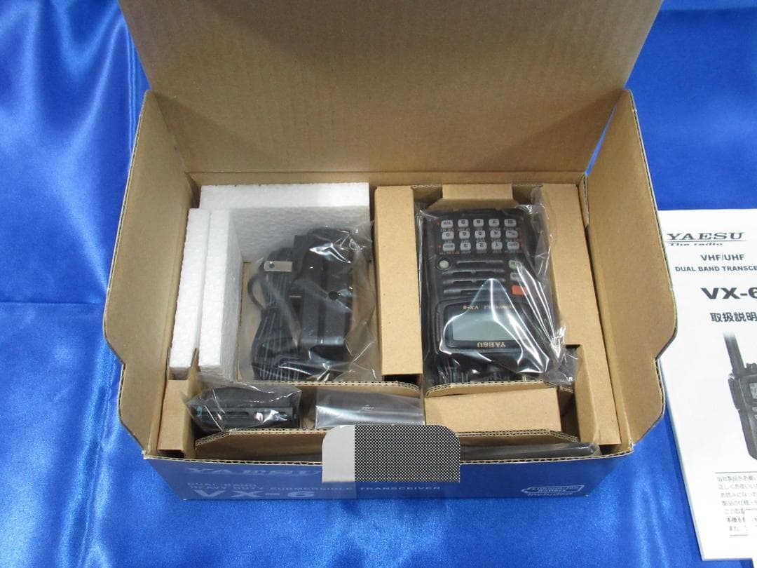 YAESU VX-6 144/430MHz 生産終了 新品同様（オプション付）