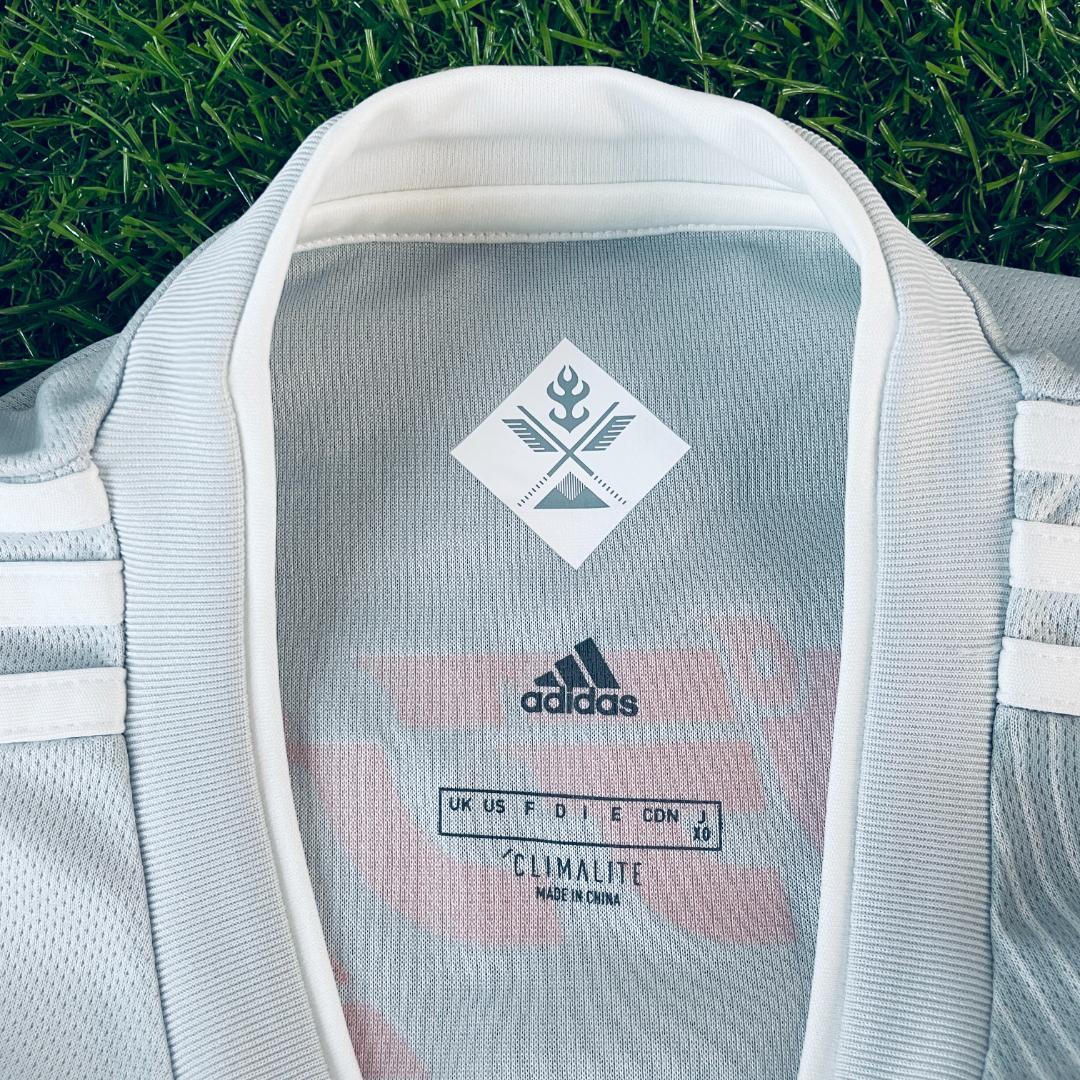 新品 日本代表 2018 アウェイ 正規品 ユニフォーム キャプテン翼 2XL