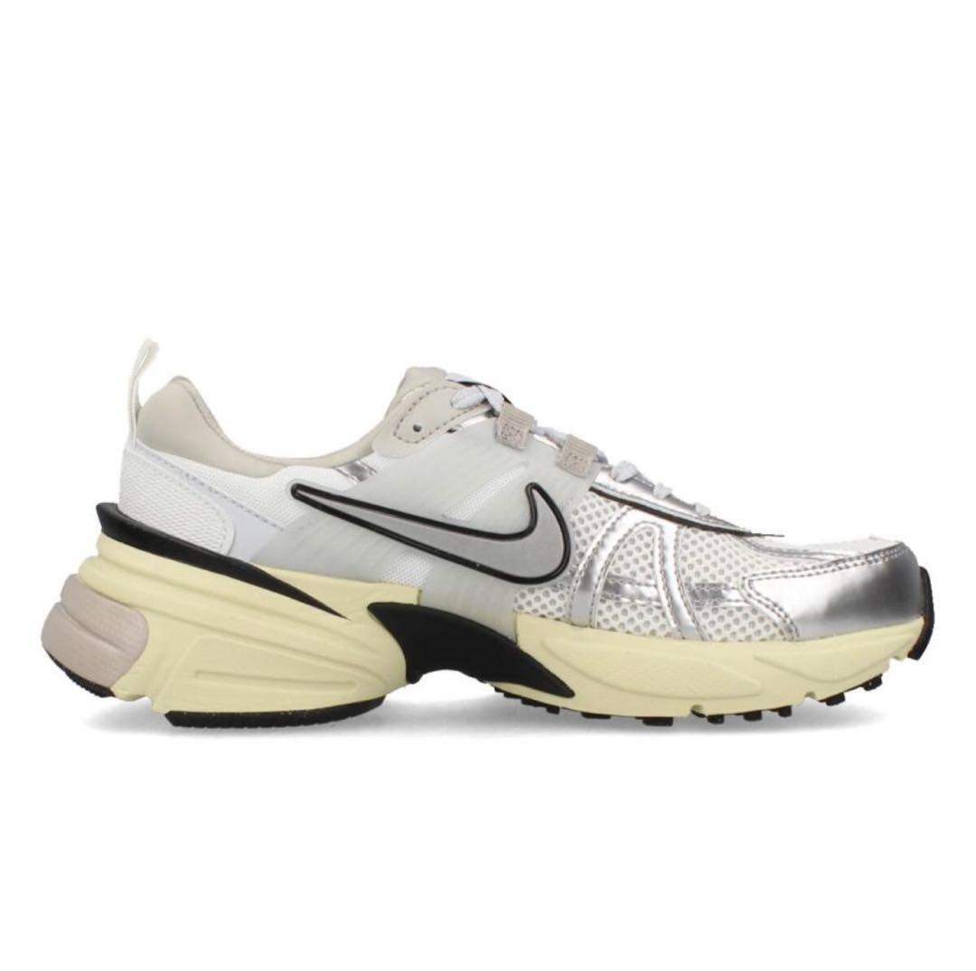 【入手困難】23.5 NIKE W V2K RUN \"WHITE SILVER