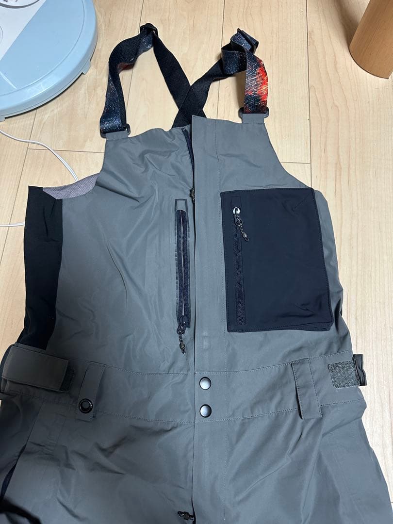 【値下げ】QUIKSILVER GORETEX ビブパンツ