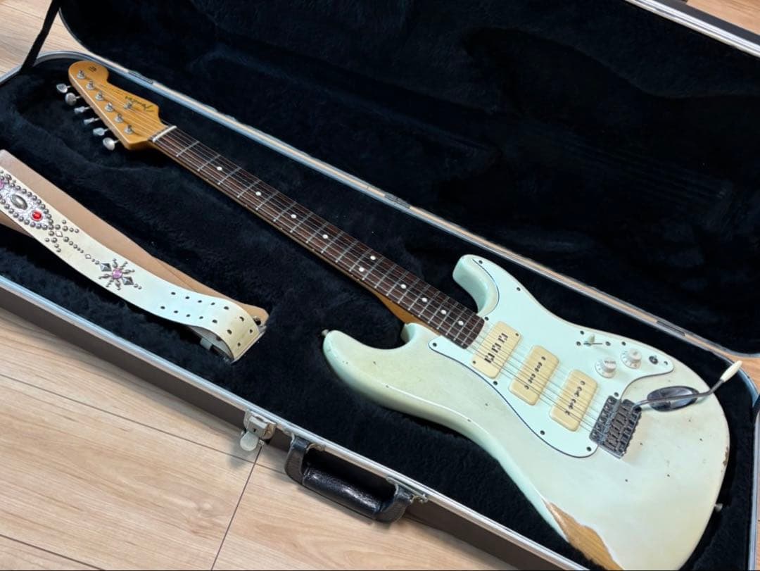 Fender Road Worn ストラトキャスター Sugizo 完コピ