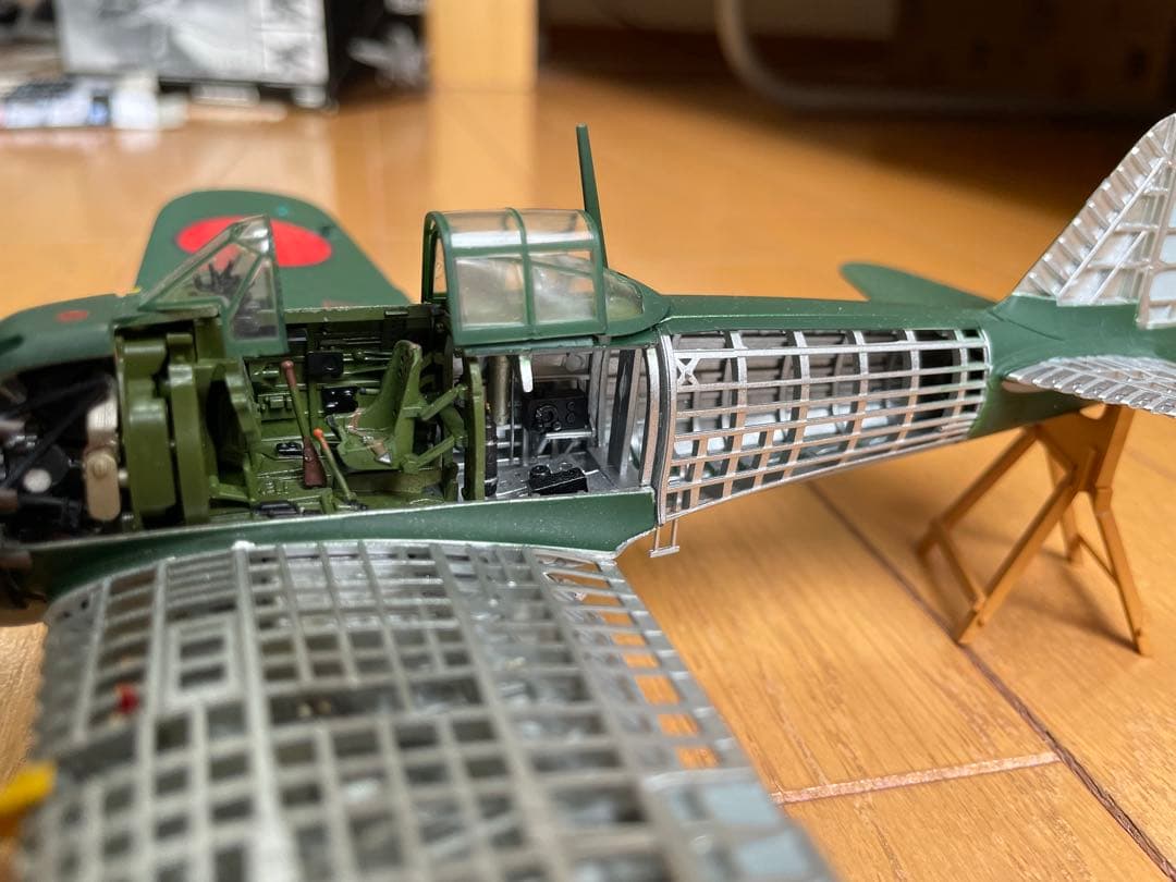 ハセガワ1/48 零戦(半スケルトンver) 帝国海軍戦闘機 プラモデル完成品