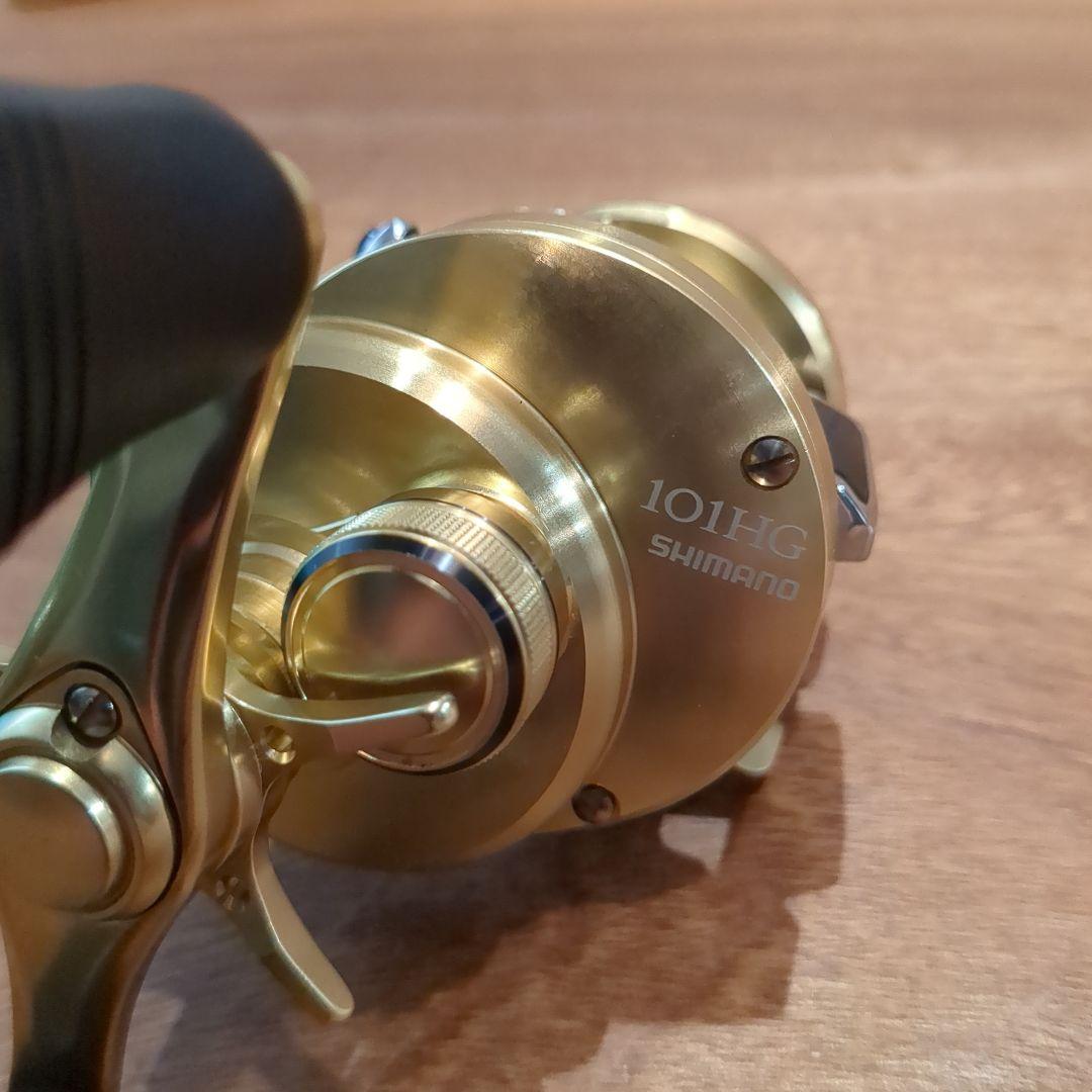 【美品】SHIMANO 15 カルカッタコンクエスト101HG