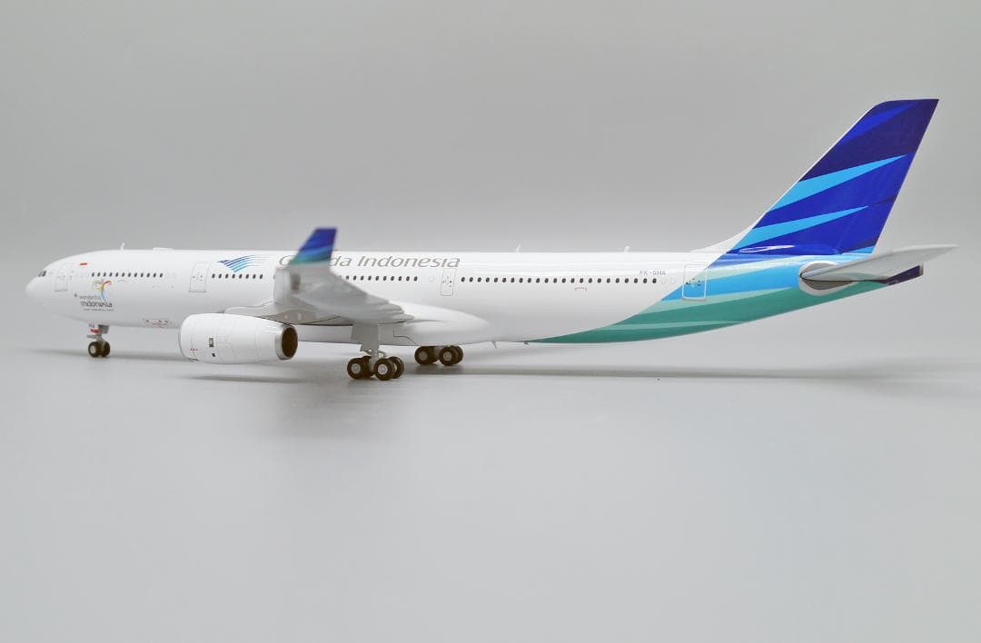 ガルーダ・インドネシア航空 A330-300 PK-GHA 1/200
