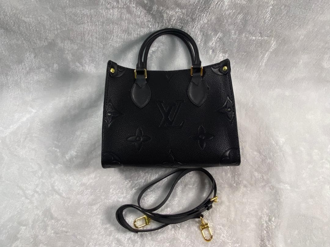 Louis Vuitton 黒のハンドバッグ/ショルダーバッグ