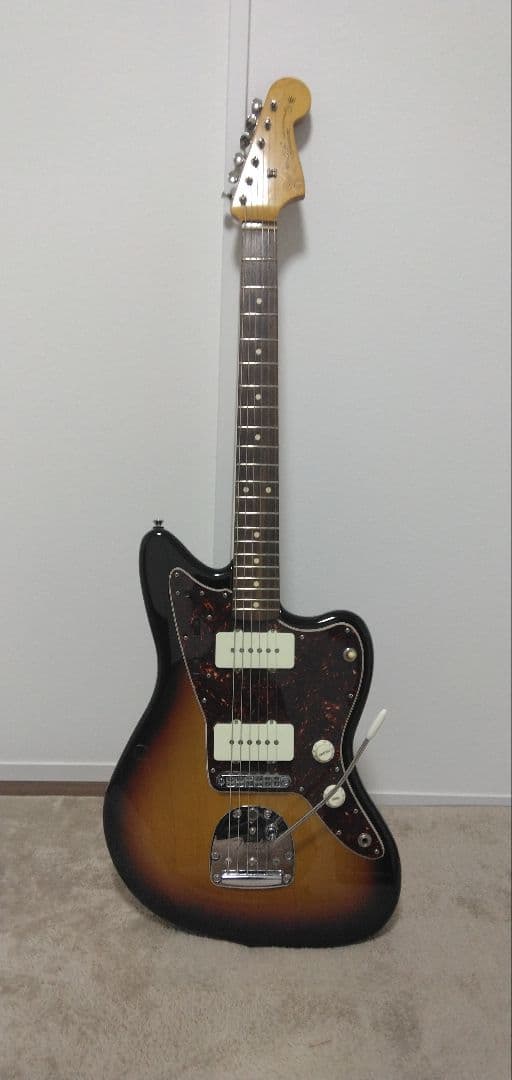 【Lindy Frarin ピックアップ】 Fender Jazzmaster