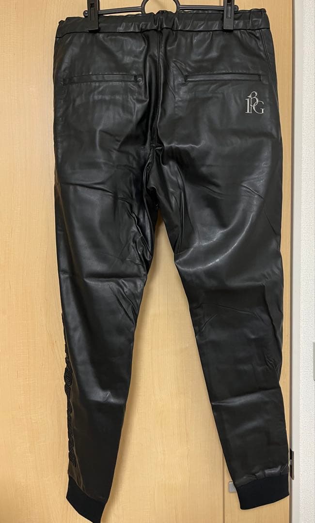 メンズウェア 1PIU1UGUALE3 GOLF fake leather rib pants