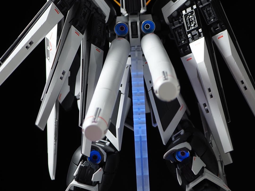 mg Hi-νガンダム　全塗装　完成品　筋彫り追加　νガンダムカラー