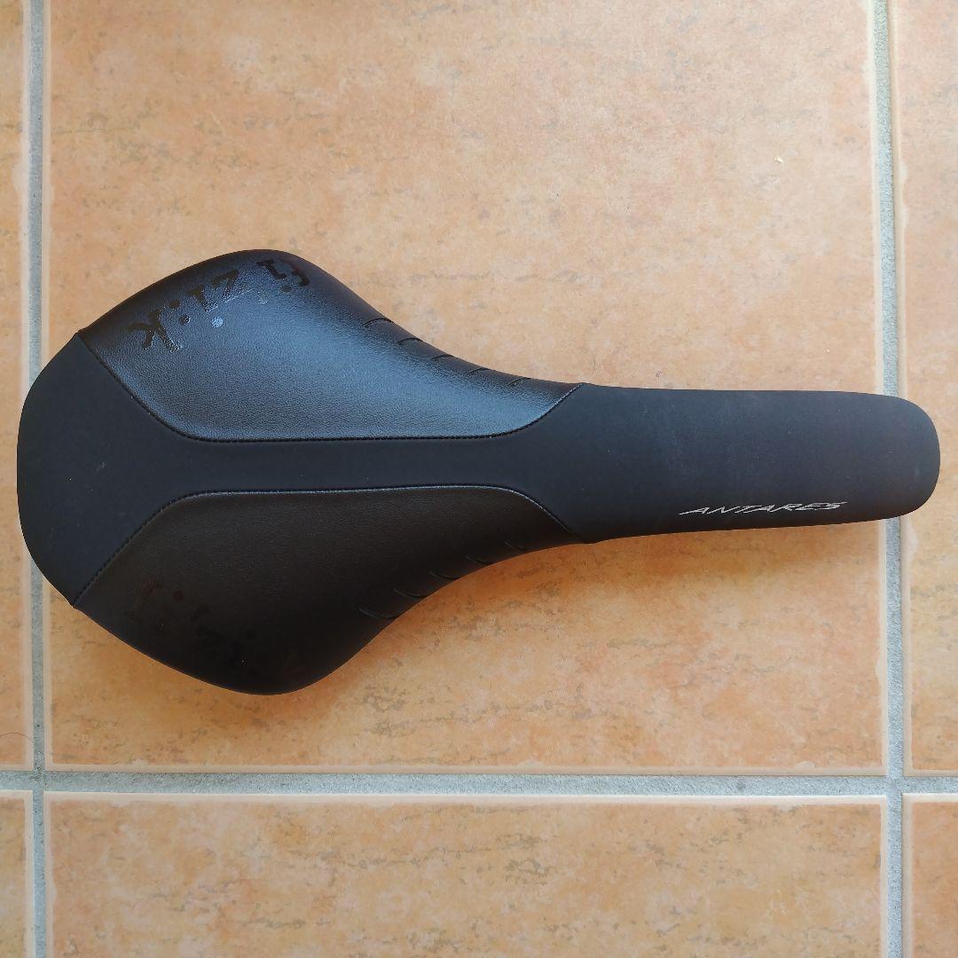 Fizik Antares R1 ブラックサドル