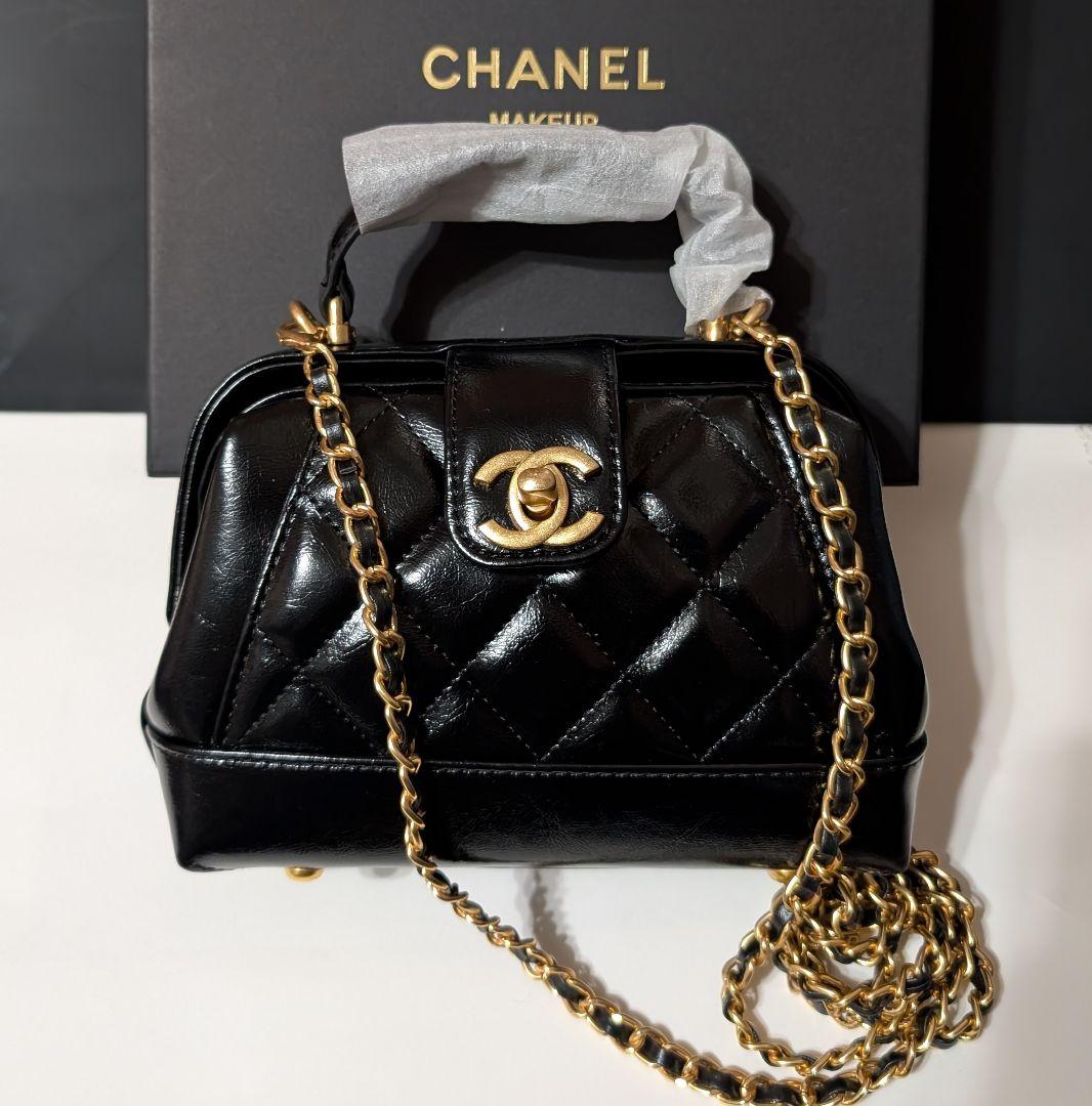 CHANEL ノベルティキルティングチェーンショルダー エナメル バッグ2way