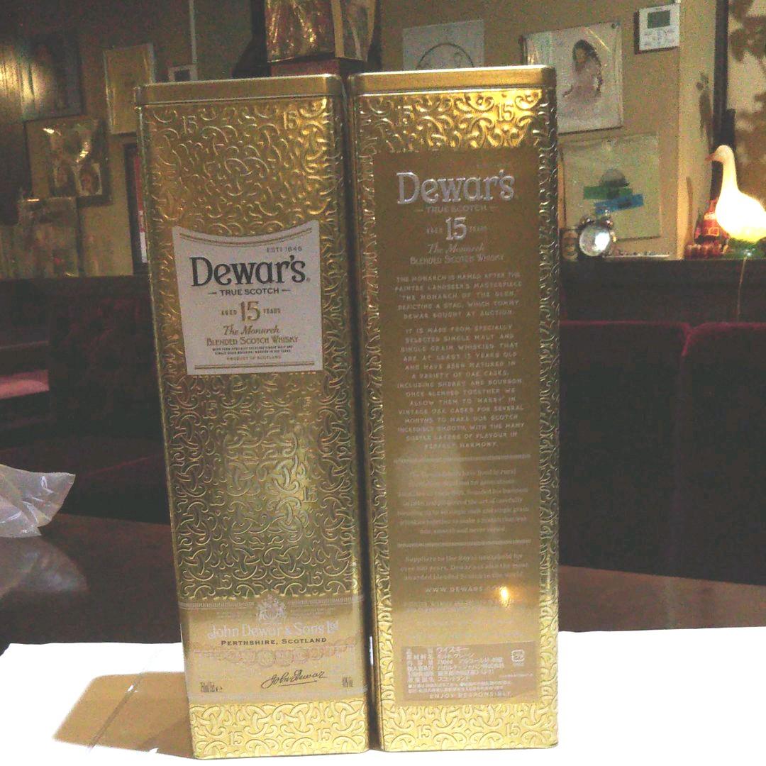 Dewar's        JOHNNIE  WAＬKER