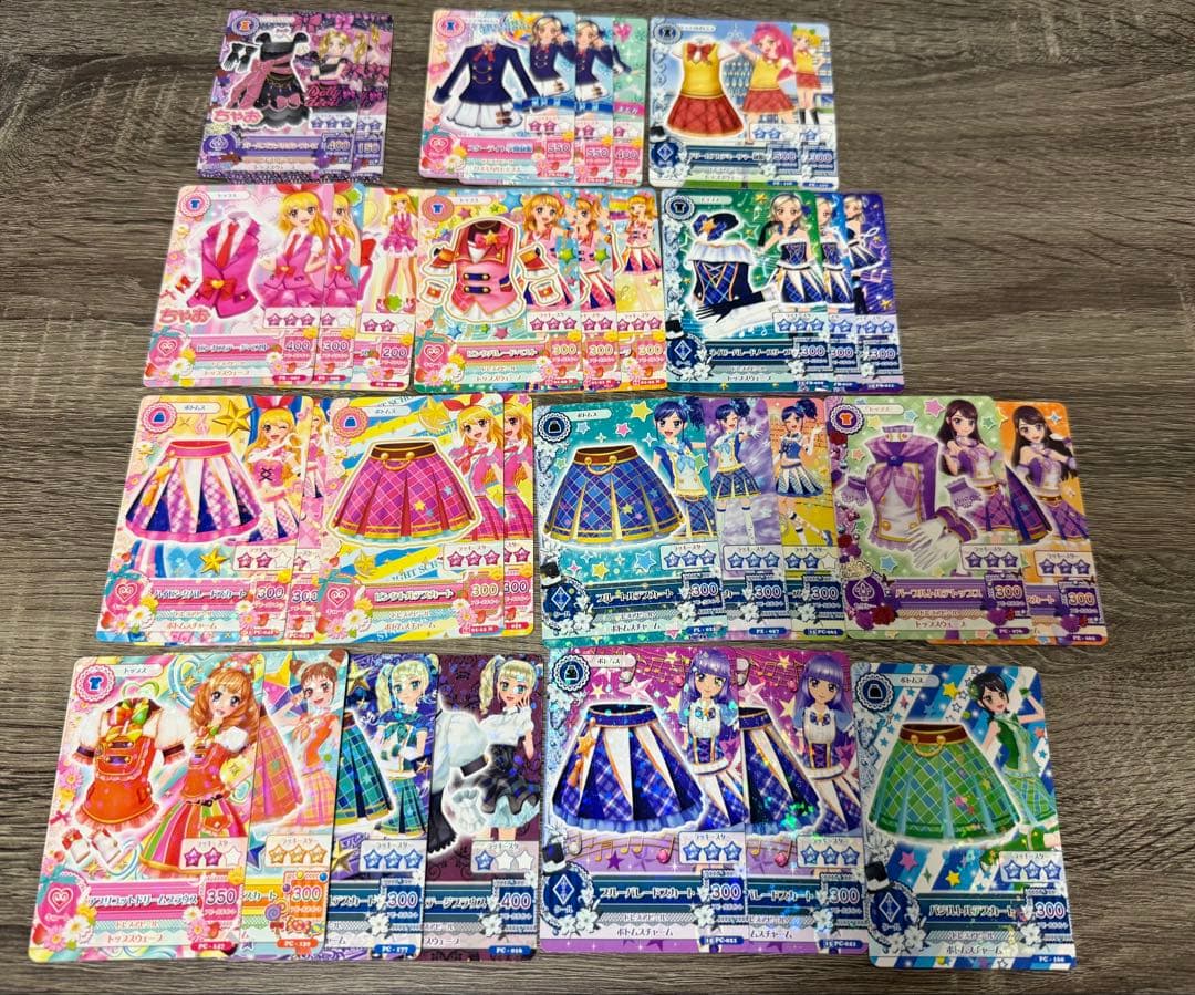 【値下げ】アイカツカード　まとめ売り　バインダー付き　アイカツ