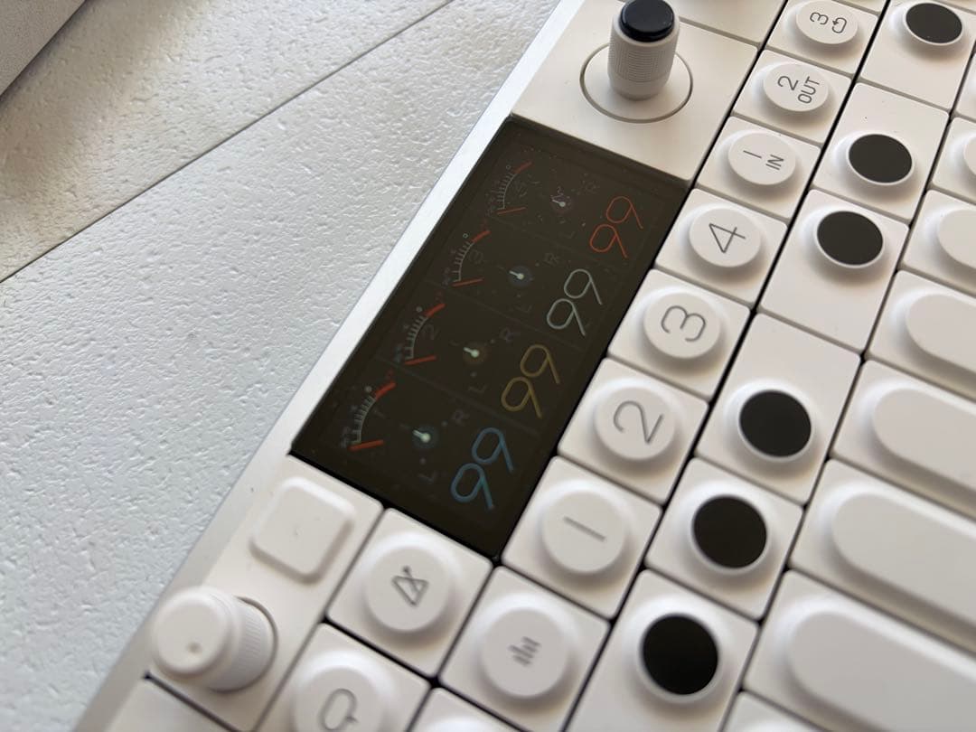 【超美品】Teenage Engineering OP-1 Field カバー付