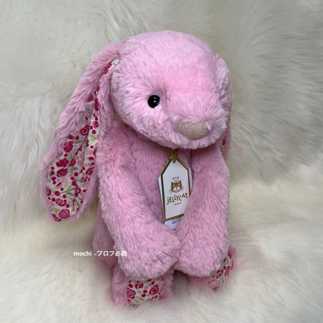  北京限定Blushkin Blossom Luxe Bunny