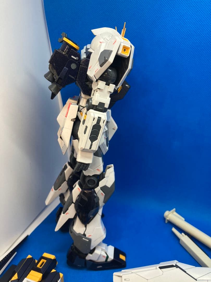 MG 1/100 ガンプラ　ジャンク　ν ガンダム　ニュー　塗装　a524