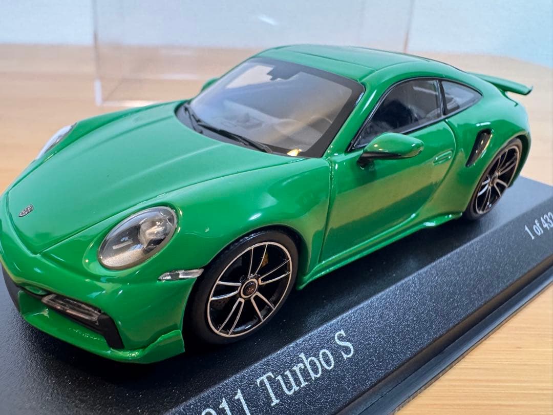 【MINICHAMPS】限定432台Porsche 911 Turbo S
