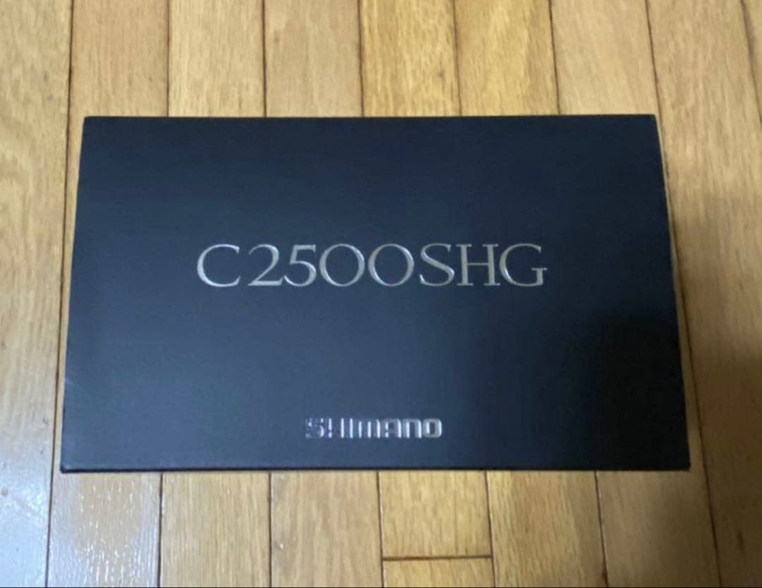 新品未使用品　18ステラ　C2500SHG スピニングリール