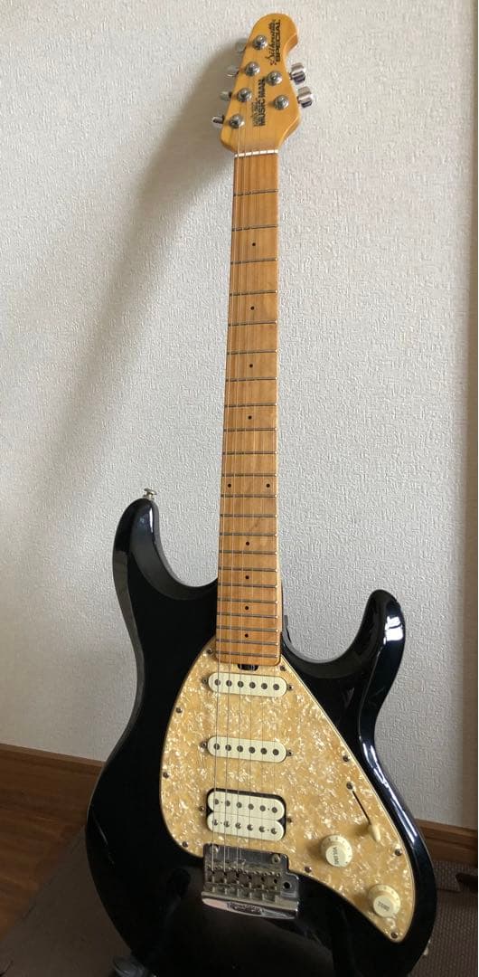 Musicman Silhouette Special HSS ミュージックマン