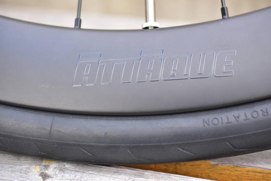 ATTAQUE Carbon 50mm クリンチャー700c・シマノ12速対応