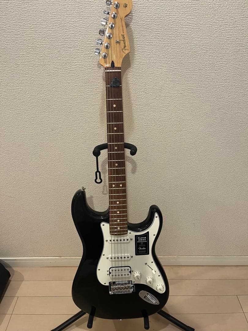 Fender ストラトキャスター ブラック ギターケース付き