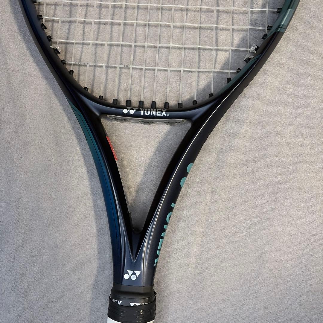 YONEX EZONE 100L テニスラケット　ケースグリップ付き　#1