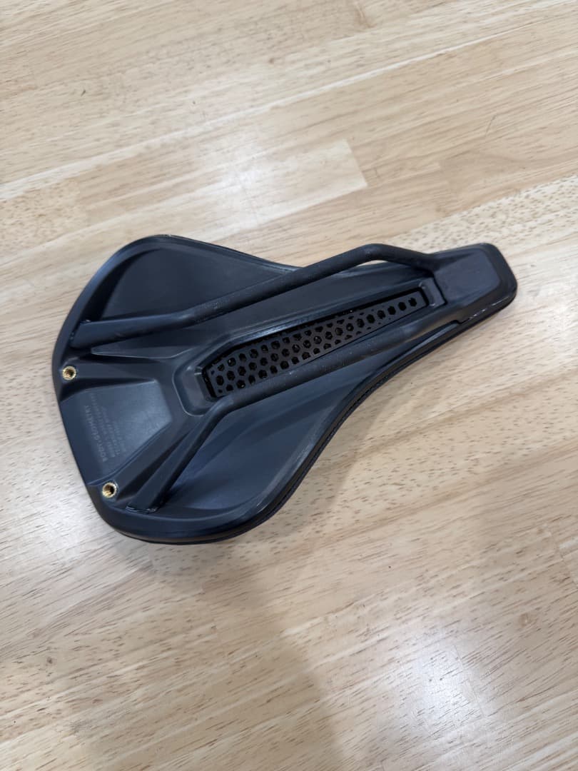 アクセサリー S-WORKS POWER EVO MIRROR SADDLE BLK 143