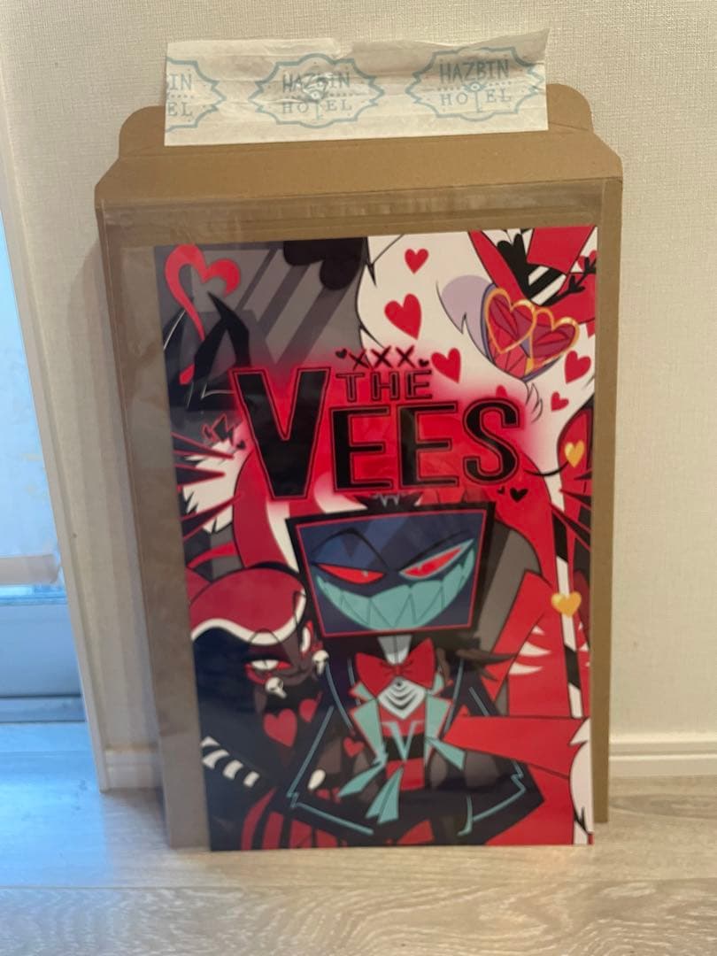 \"THE VEES\" IN-UNIVERSE POSTER ハズビンホテル