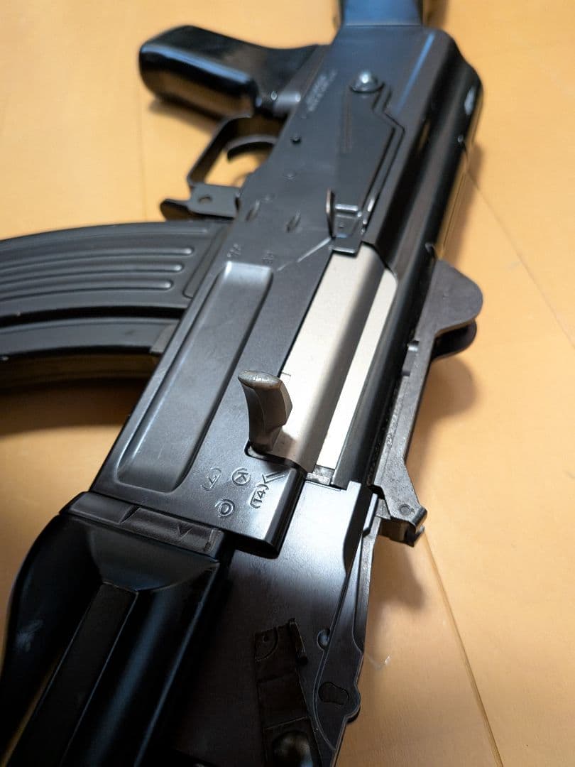 東京マルイ　 AK47 βスペツナズ　電動ガン
