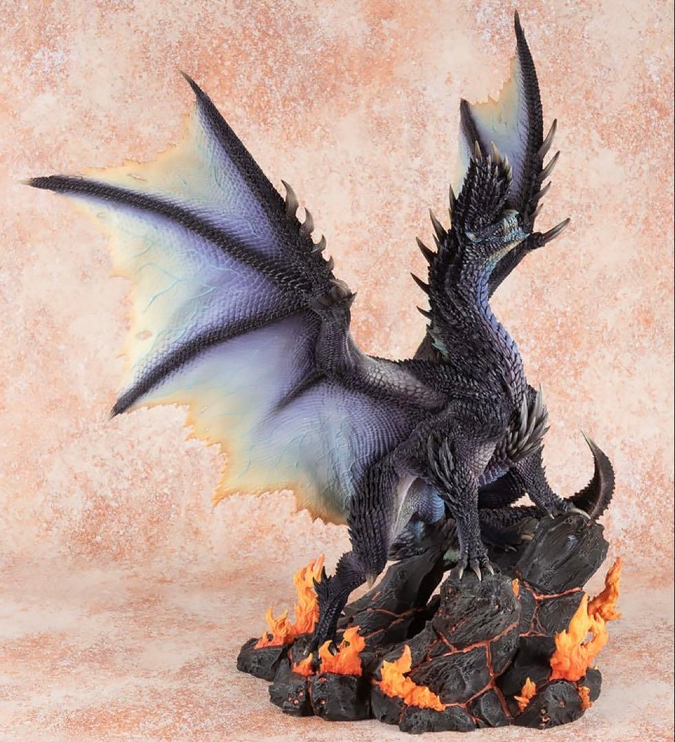 【新品・未開封】モンスターハンター 煌黒龍 アルバトリオン フィギュア