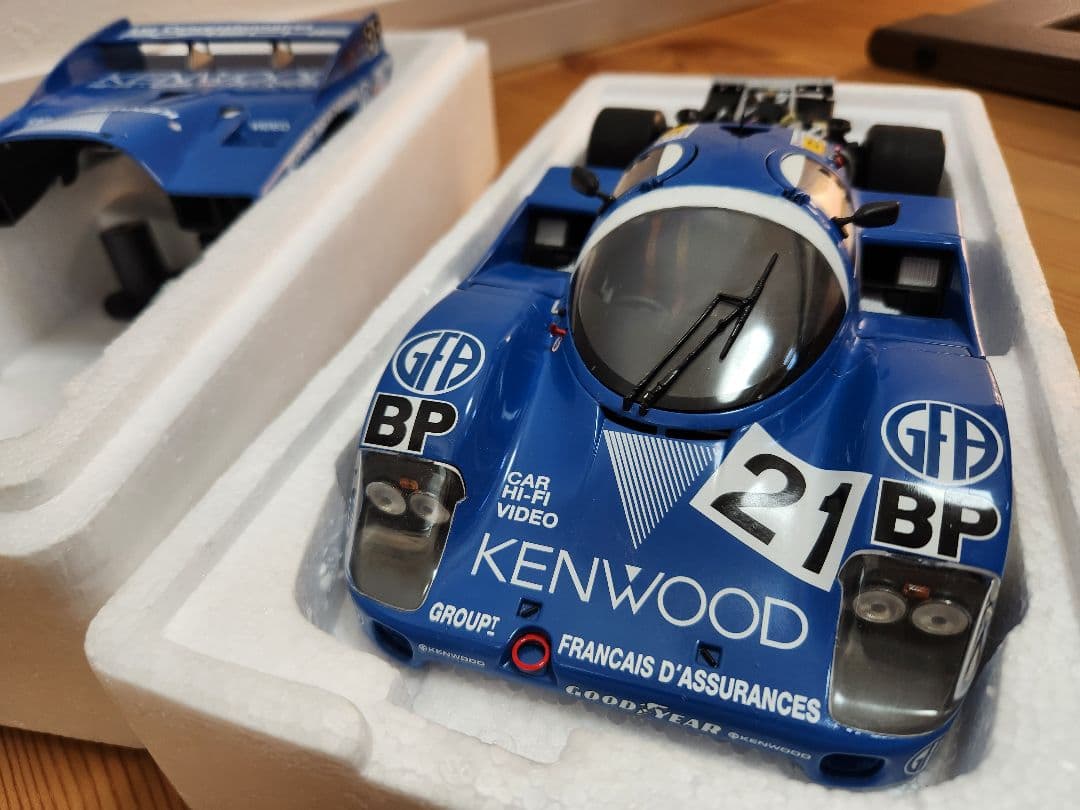 【ミニチャンプス】1/18KENWOOD ポルシェ956