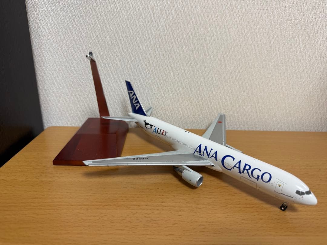 航空機・ヘリコプター ANA Cargo Boeing 767-300BCF 1/200