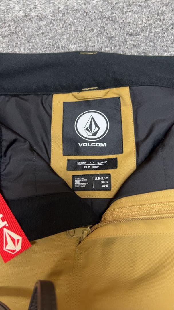 VOLCOM スノーボードウェア 上下セット