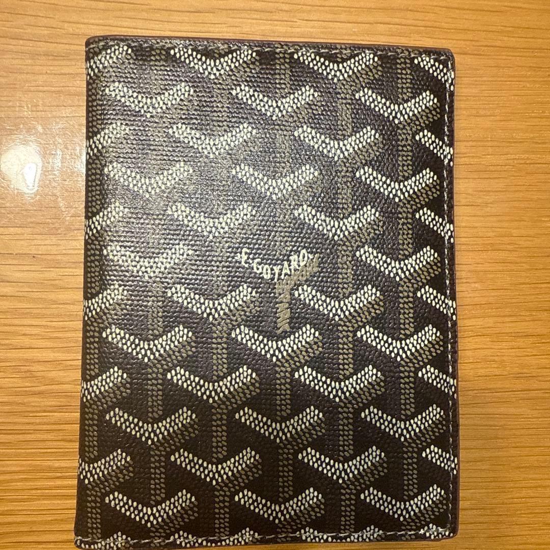 Goyard パスポートケース