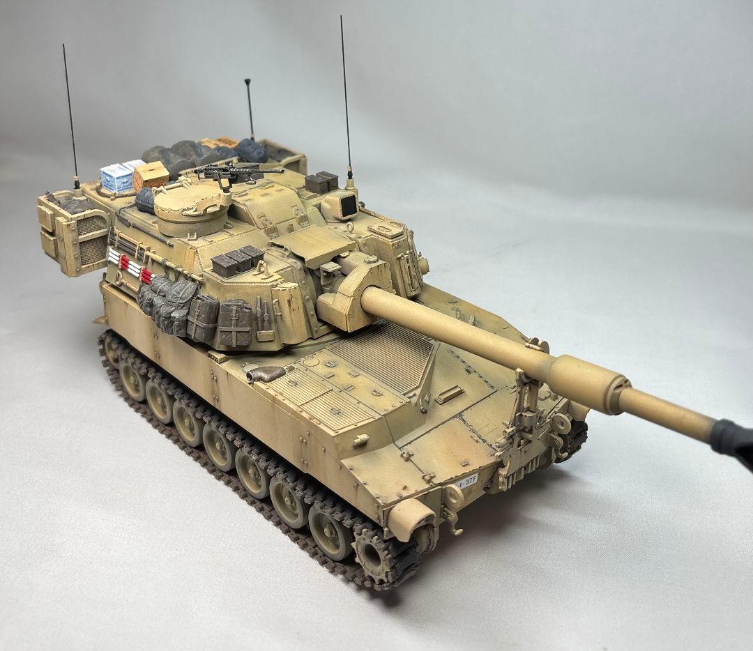 【完成品】イタレリ 1/35 アメリカ自走砲 M109 A6 パラディン