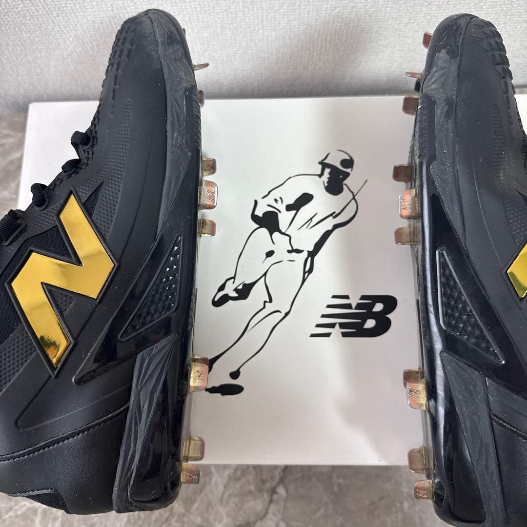 New Balance S01 野球用スパイク ブラック/ゴールド