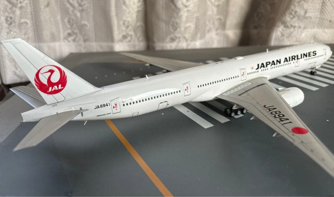 1/200 JAL B777-381初号機完成品