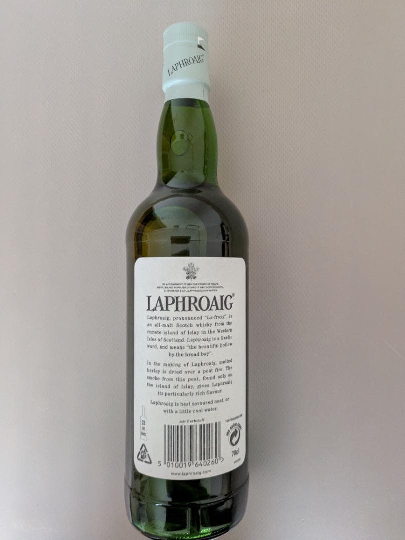 LAPHROAIG SINGLE ISLAY MALT WHISKY 10年