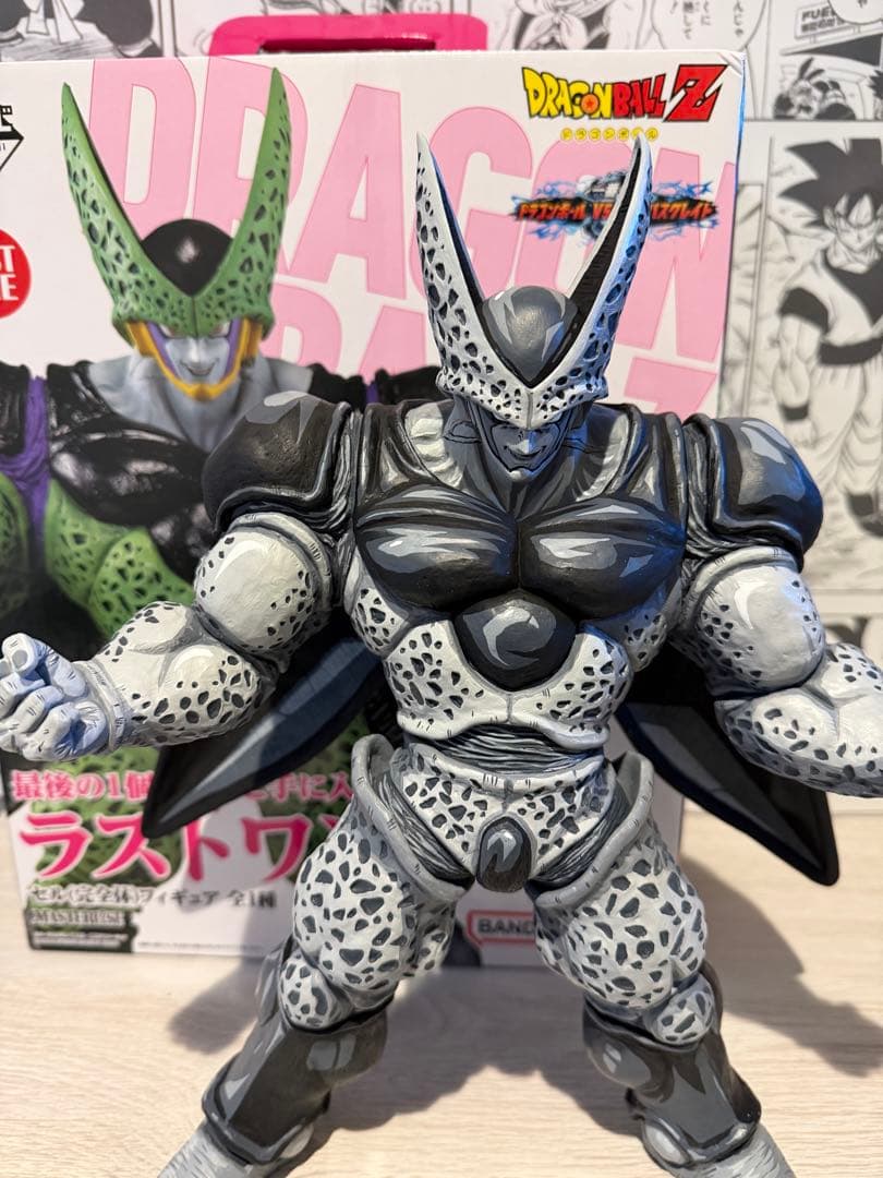 ドラゴンボール リペイント　セル　ラストワン賞 完全体 フィギュア　モノクロ色