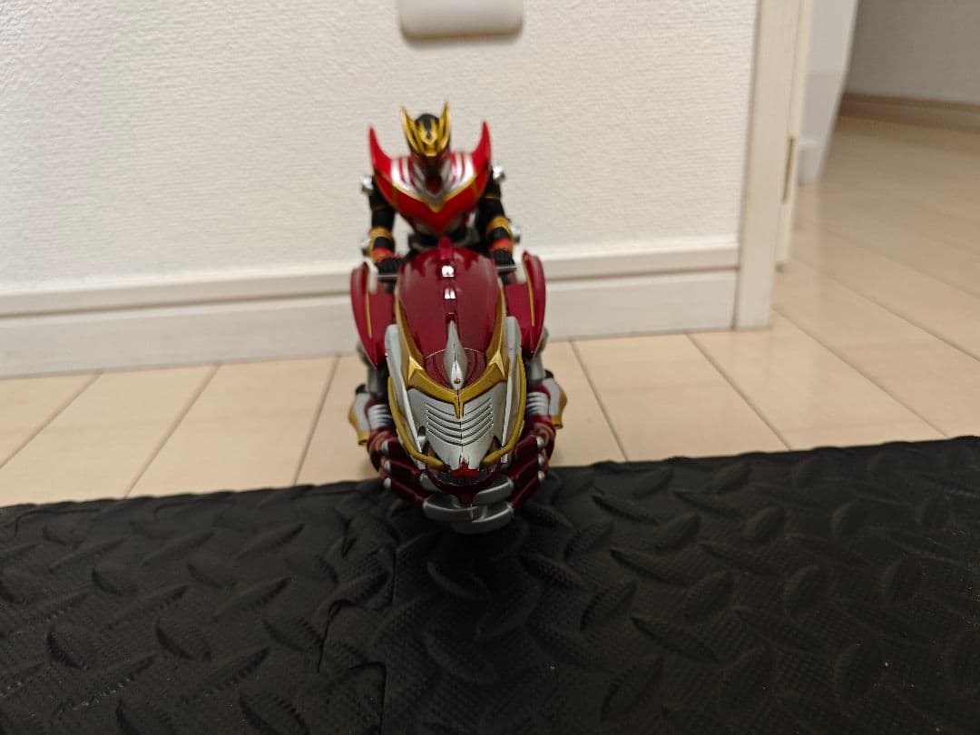 動作確認済 フィギュアーツ 仮面ライダー 龍騎 サバイブ 烈火龍ドラグランザー