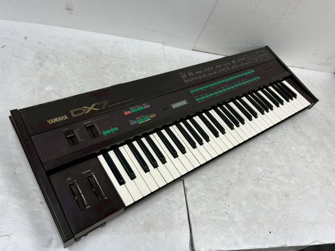 【中古】YAMAHA ヤマハ シンセサイザー DX-7