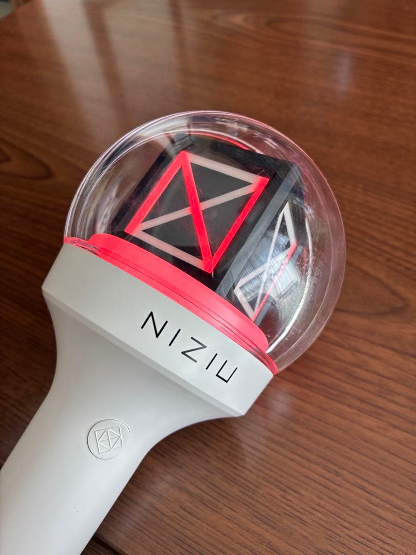 NiziU ペンライト LIGHT STICK