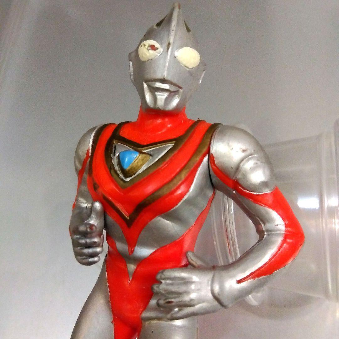 昭和レトロ蔵出し骨董品　ウルトラマン12cm　1998円谷プロダクション