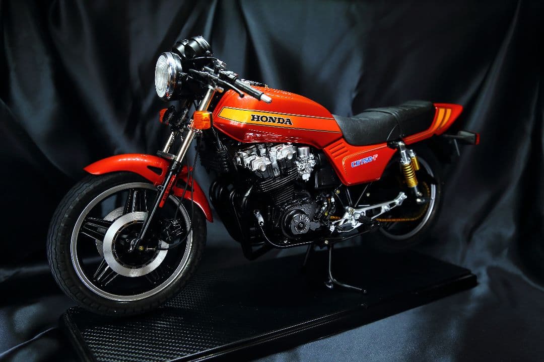 タミヤ1/6 HONDA CB750Fバリバリ伝説巨摩郡仕様　プラモデル完成品