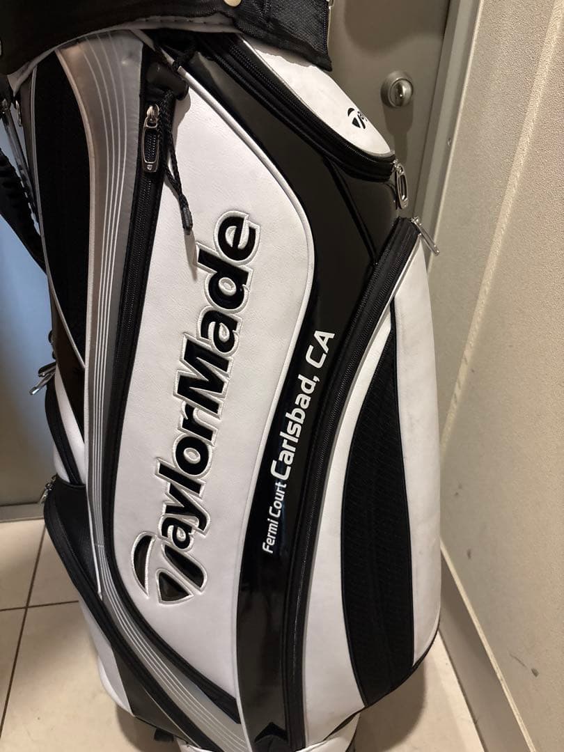 TaylorMade キャディバッグ 黒白