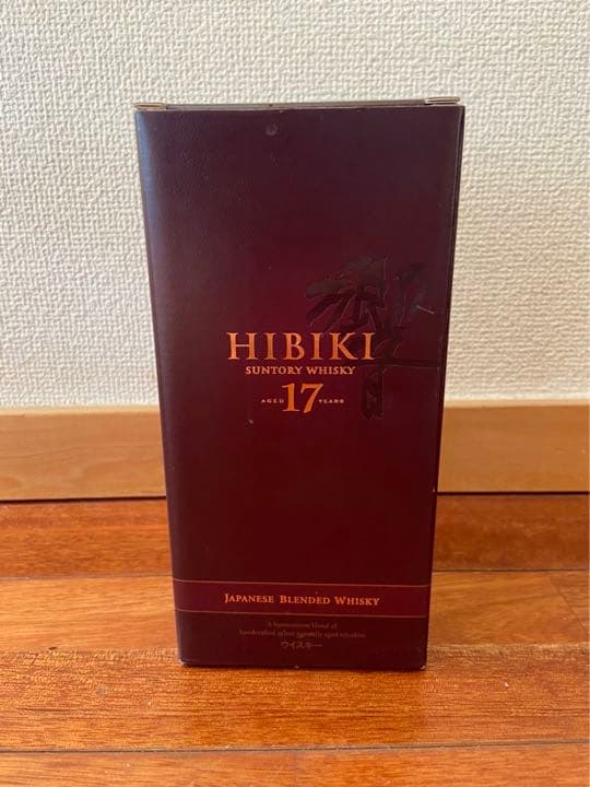 新品　サントリー ウィスキー　響 17年 700ml  箱あり　新品未開封