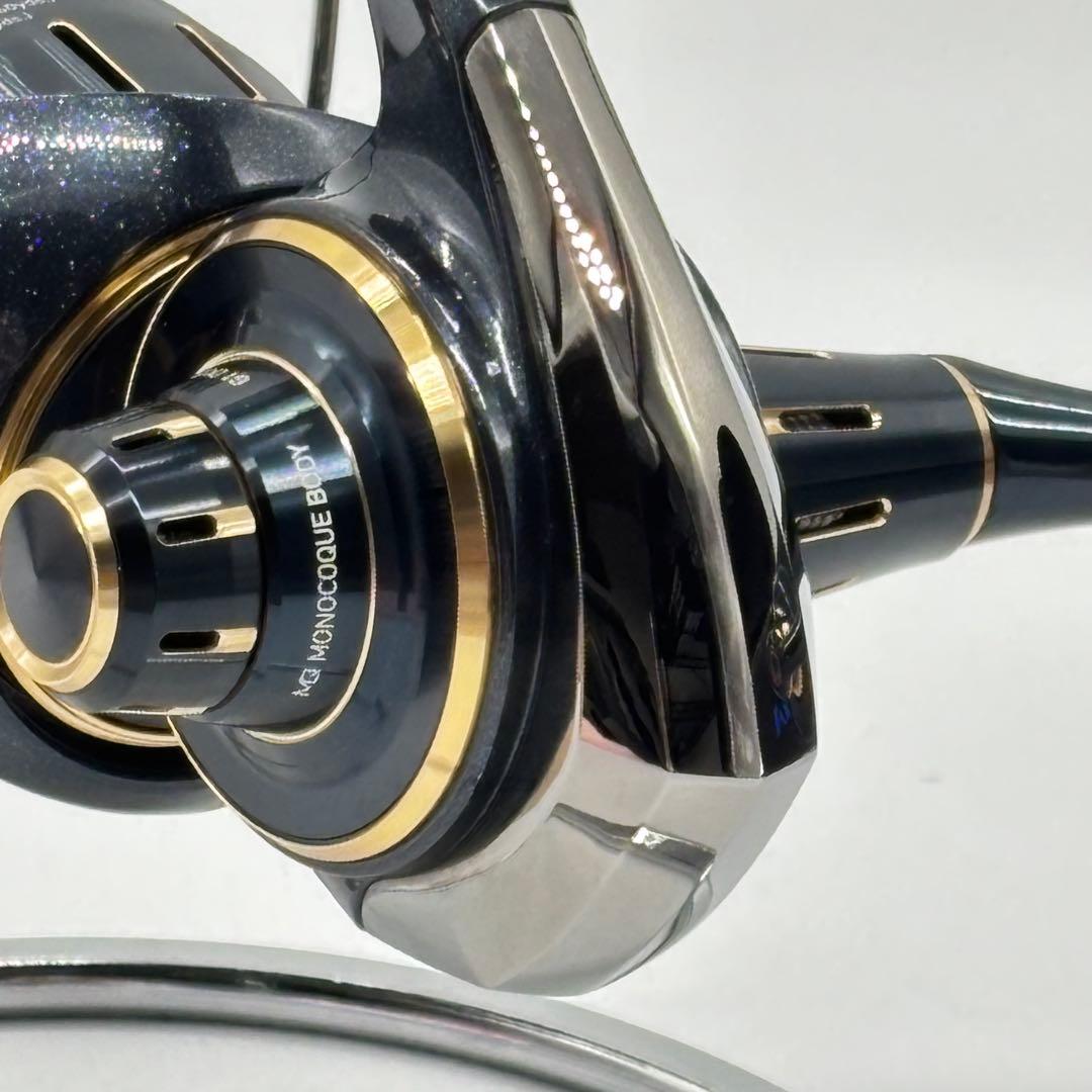 【未使用】DAIWA 23 SALTIGA 4000-H 23ソルティガ