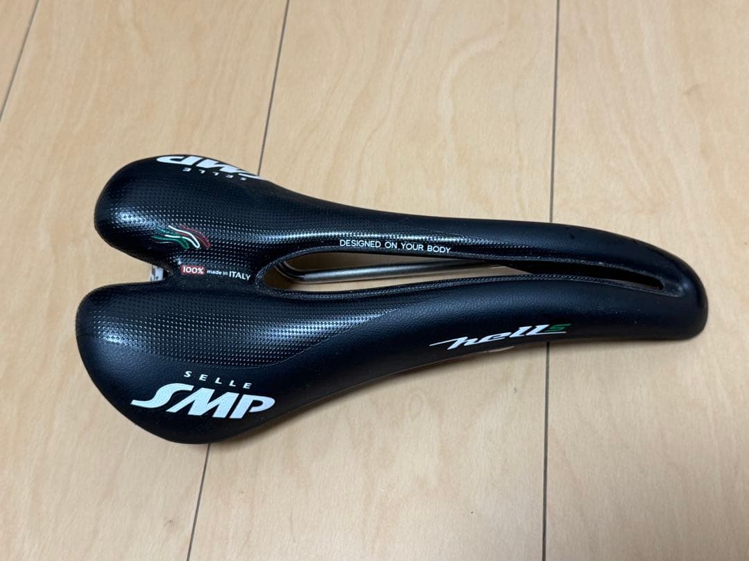 Selle SMP HELLS ブラックサドル